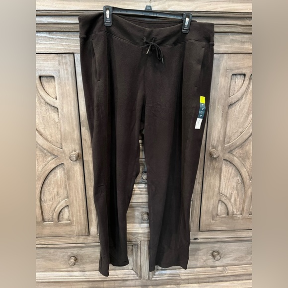 tek gear | Pants & Jumpsuits | Nwt Womens Plus Tek Gear Onthego Black ...